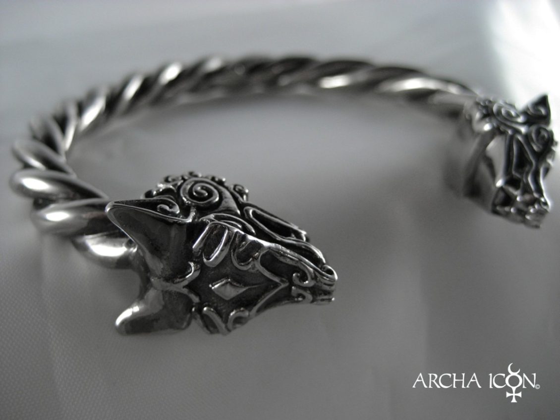 Blood Wolf Oath Ring - 2 Braides - Archa Icon