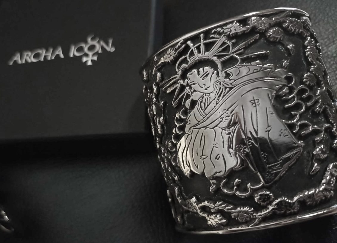 Hiro Yuki in Sakura Garden Bracelet - Archa Icon